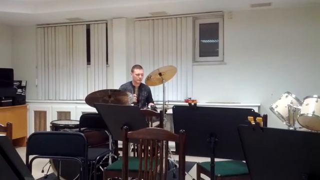 Просто ритм на ударных...)))