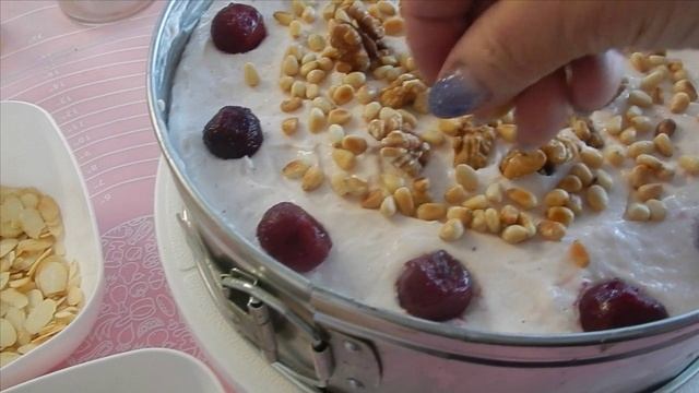 Рецепт. Бисквит. Йогуртовый крем с орешками. Ну очень вкусный и полезный.  Кулинарим с Людмилой....