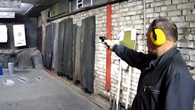 Травмат ЛОМ- 13 В тире.( Taurus LOM-13.Бразилия).