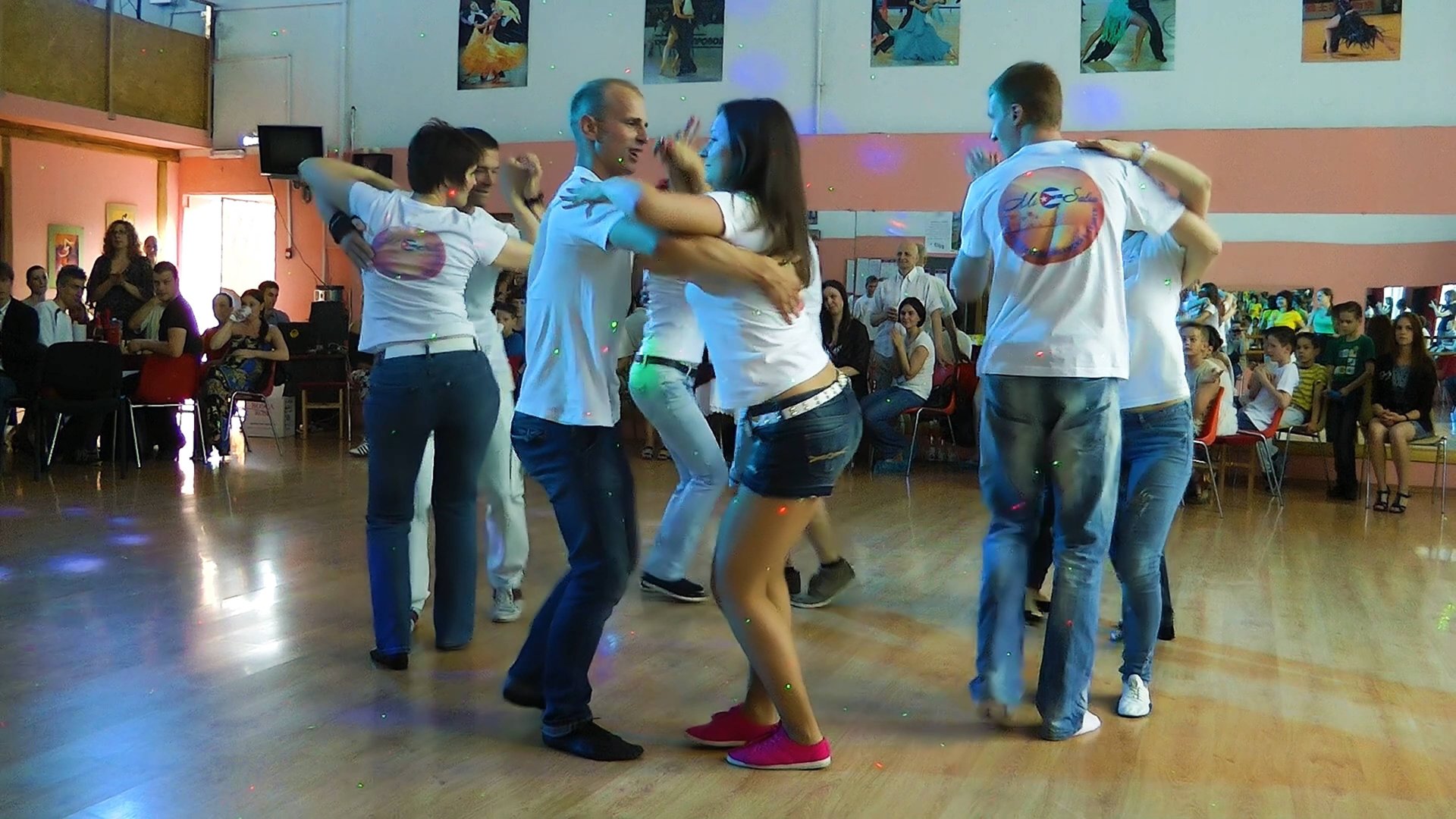 Выступление школы социальных танцев "Mi Salsa" (Калининград - 01.06.2013) - Salsa-Rueda