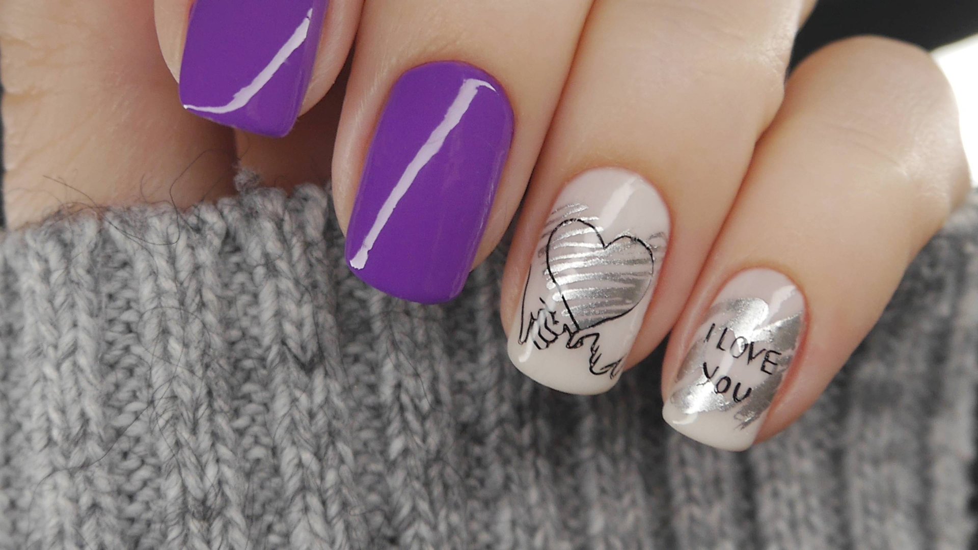 Яркий маникюр на день влюбленных (обычным лаком)