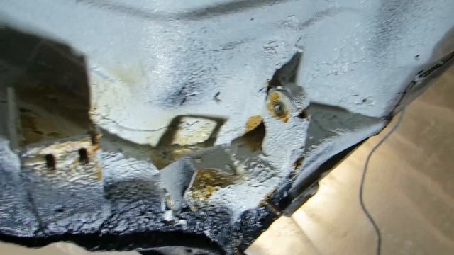 Audi 100 C3 quattro 1986. Замена топливного бака.