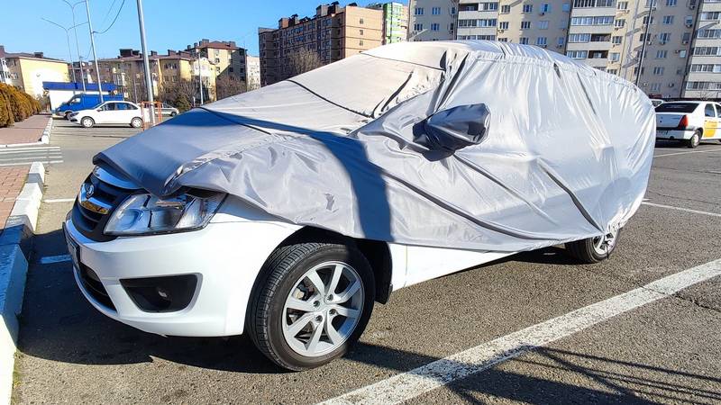 Краткий видеообзор чехла Антиград для автомобиля Лада Гранта Лифтбек 2015