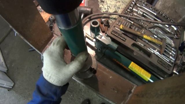 Audi 100 c3 quattro 86 г. Перепрессовка сайлентблоков и подшипников задней подвески.