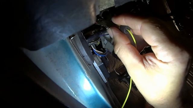 Ауди 100 С3 quattro 85 г. Отчет №11. Ремонт центрального замка.