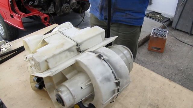 Обслуживание отопителя Ауди 100 С3.