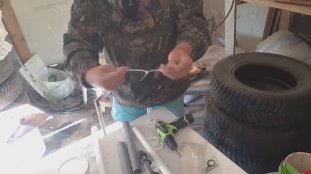 Как легко и просто сделать держатели для спиннингов