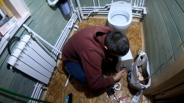 Собираем унитаз, извините, видео с полосами от лампы