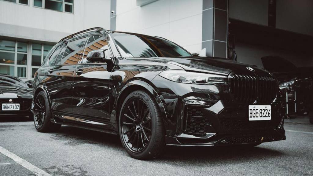 Обвес для BMW X7 впервые в Тайване