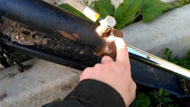 Навесной экскаватор. Какие были неисправности цилиндров