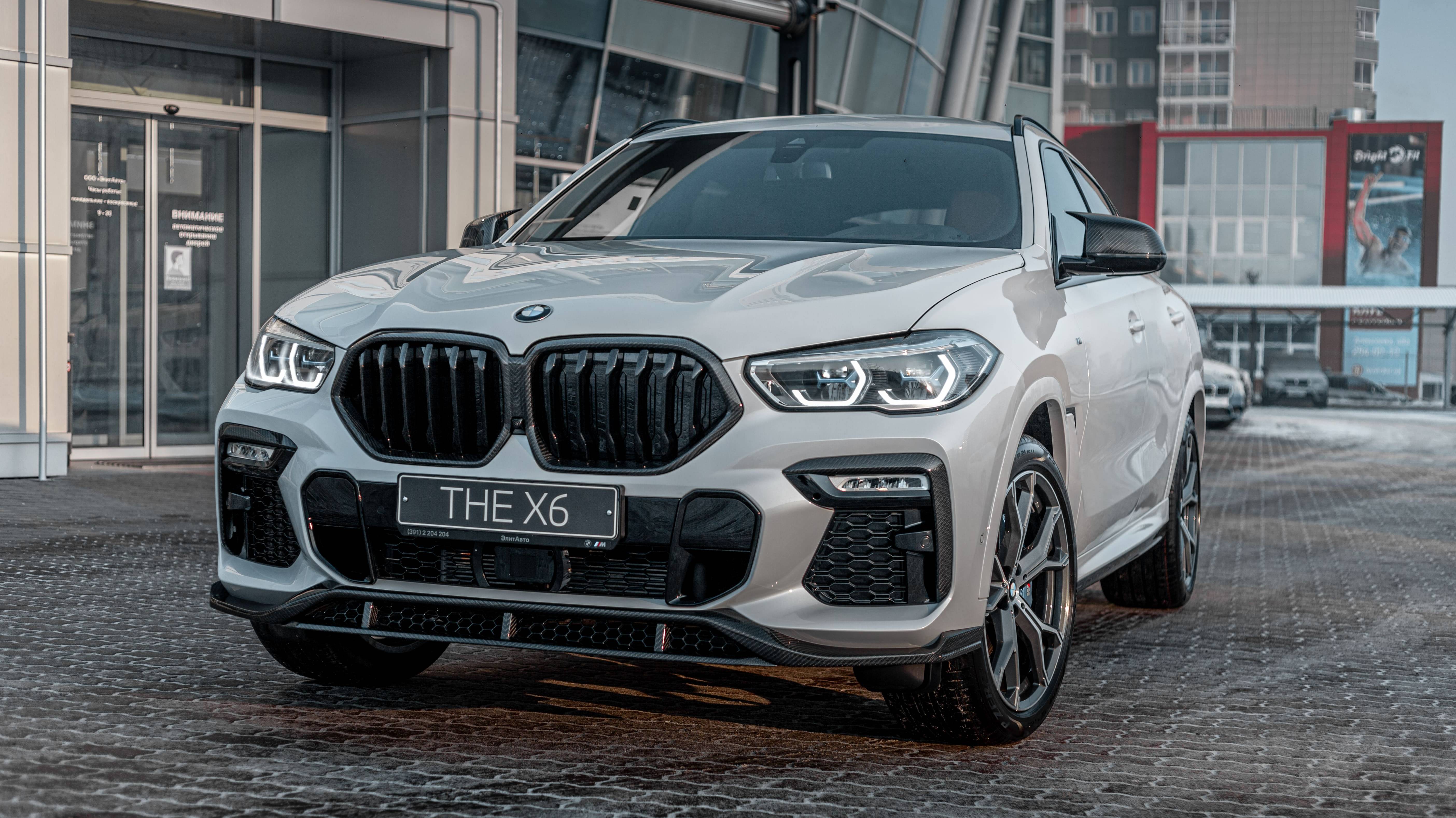 BMW X6 G06 в карбоновом обвесе от официального дилера BMW