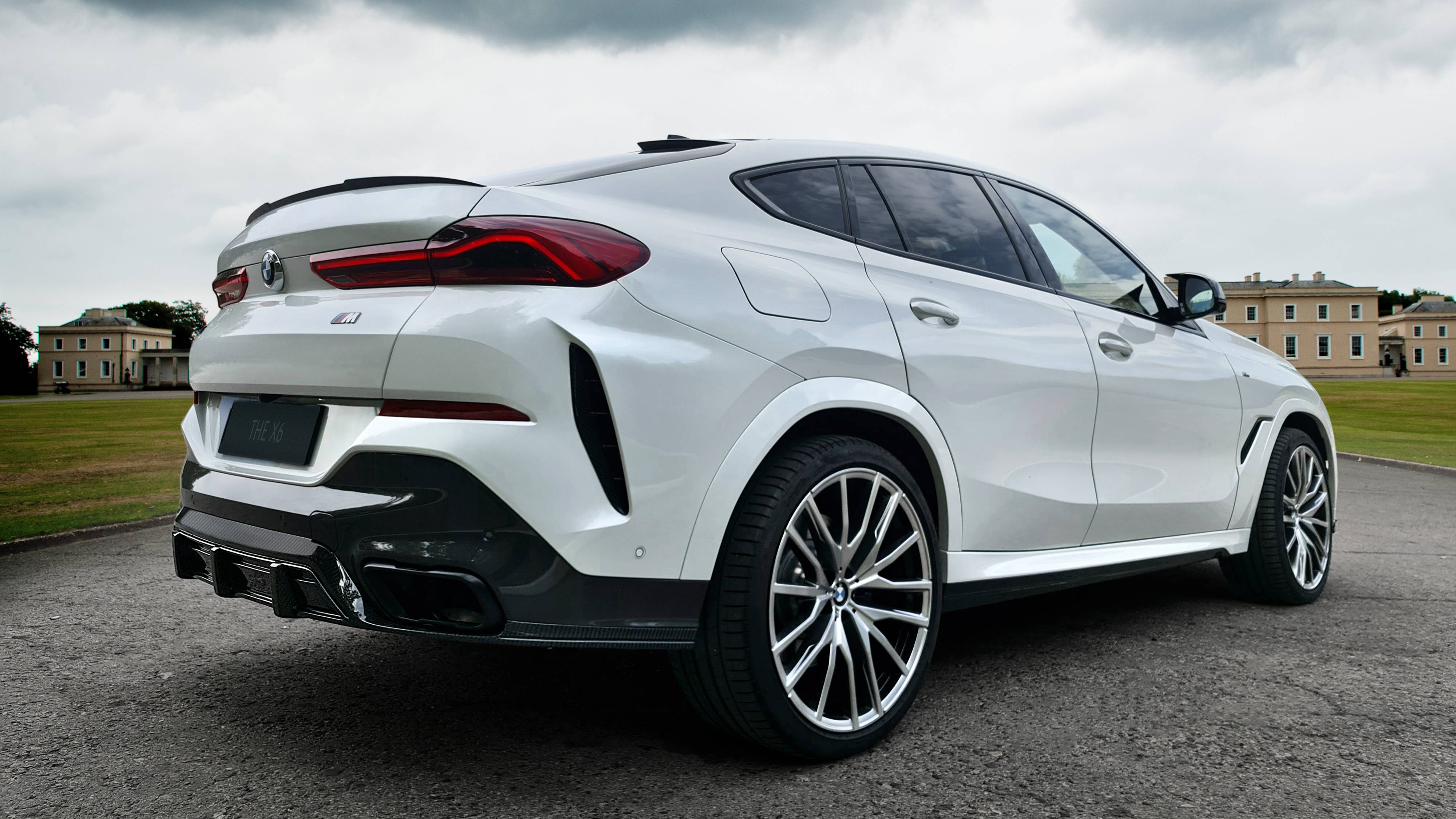 Карбоновый комплект BMW X6 G06 от Renegade Design