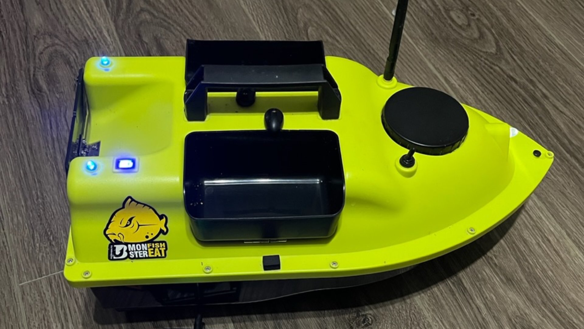 Карповый кораблик. Разбираем и дорабатываем D18E. Улучшаем задний ход, убираем подхват воздуха.