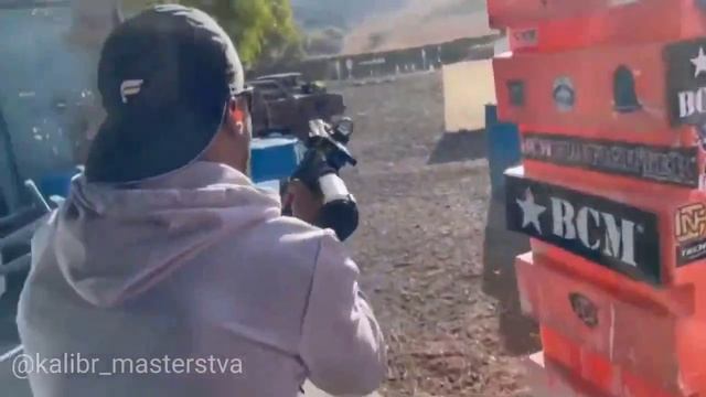 🎯 Кевин Харт: неожиданный взгляд на тренировки с оружием