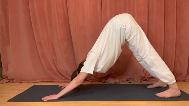 Поза треугольника