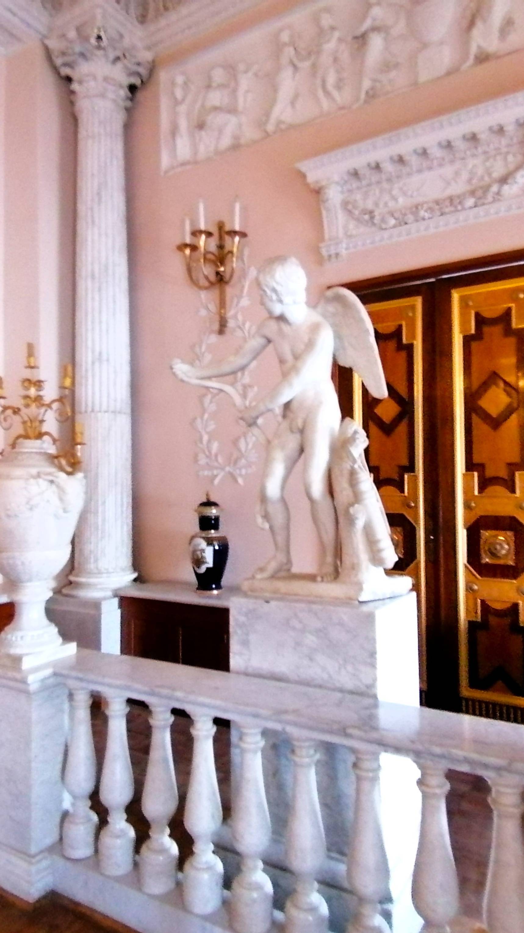 Гатчинский дворец — Мраморная столовая. Парадные залы дворца – это история почти три столетия