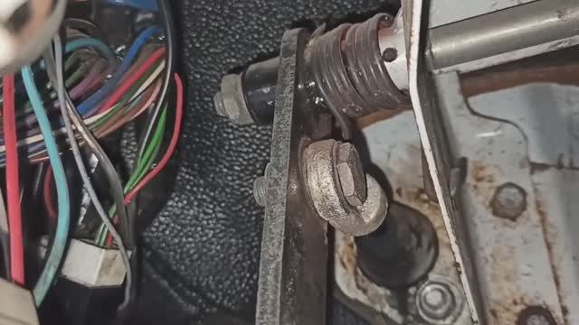 Болтаются педали на Газели Соболе. Ремонт педального узла на газели соболе.Газель соболь