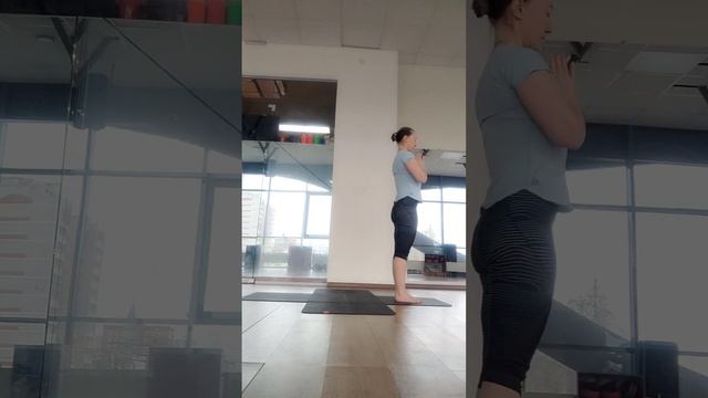 Йога. 10 Вариация Сурьи Намаскар с капотасаной.