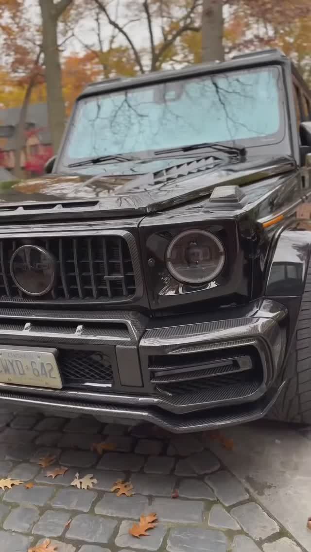 Зверь G63 с карбоновым набором Renegade Design и 24-дюймовыми колесами AG