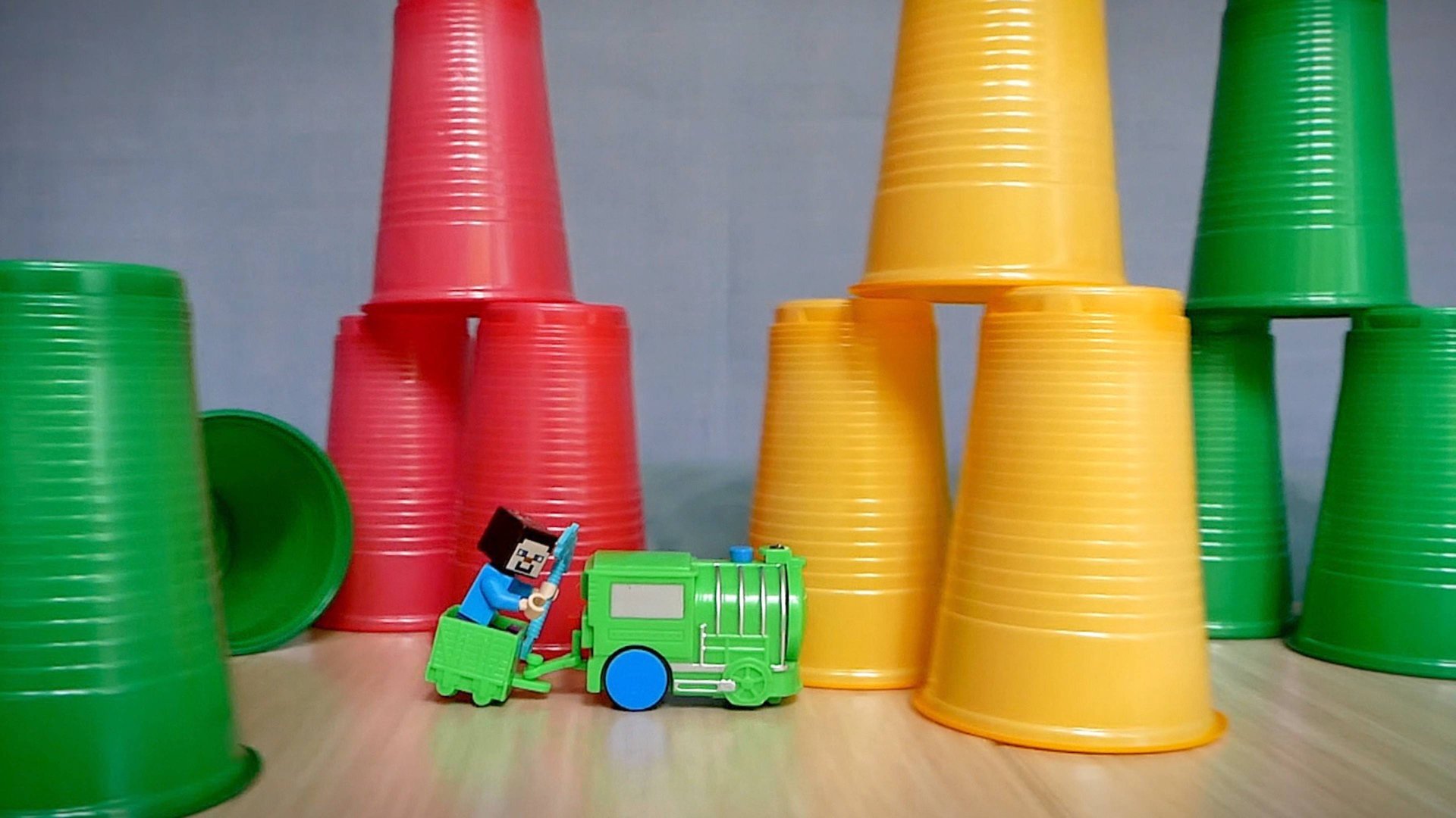 МУЛЬТИКИ ПРО ПАРОВОЗИКИ Путешествие веселого паровозика со Стивом из Майнкрафта