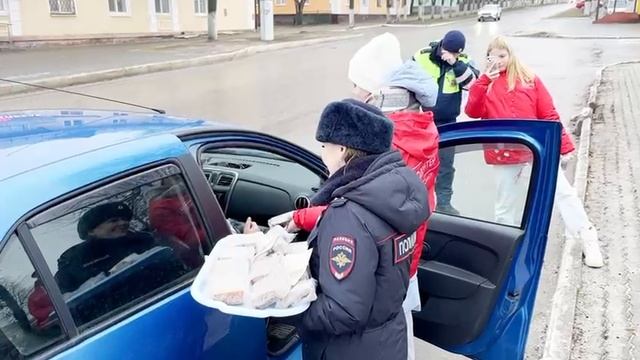 Сотрудники Госавтоинспекци Суворова приняли участие во Всероссийской акции памяти «Блокадный хлеб»