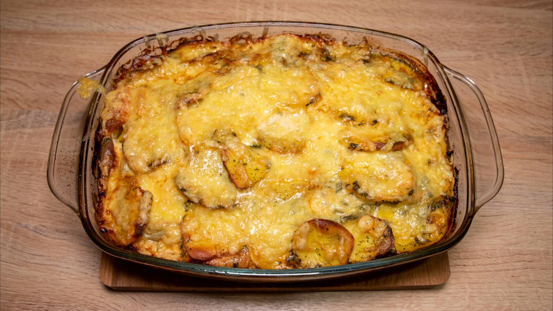 КАРТОФЕЛЬ ЗАПЕЧЕННЫЙ с фаршем и сыром. Быстрый ужин на всю семью