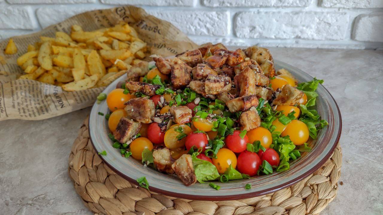 ТЁПЛЫЙ САЛАТ С БАКЛАЖАНОМ 💜