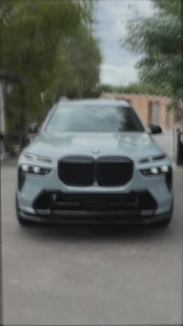 Подчеркните эксклюзивность вашего BMW X7 с помощью утонченного обвеса от Renegade Design.
