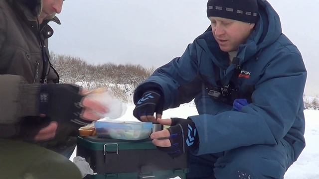 Рыбалка под Рождество!!!Безмотылка рулит!!