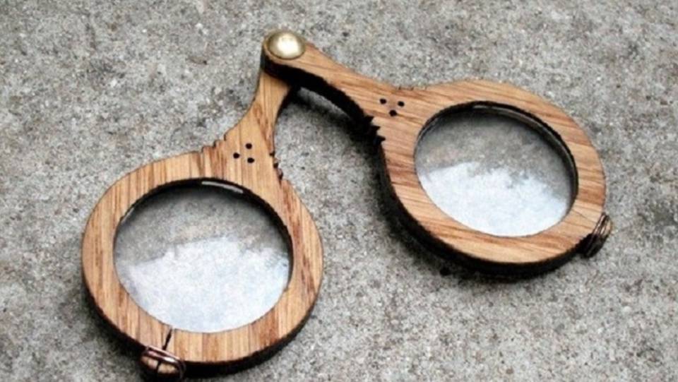 Самые первые очки