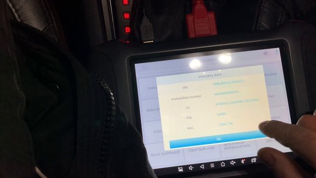 Привязка двух новых ключей Skoda Yeti