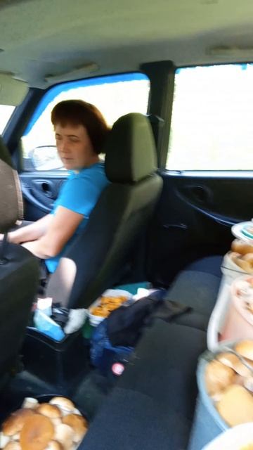 Набрали белых грибов