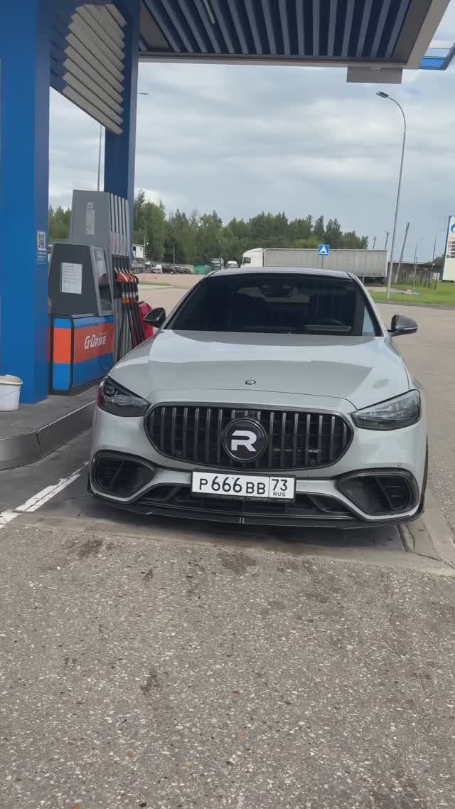 S63 с новым карбоновым обвесом и эксклюзивными дисками от Renegade Design