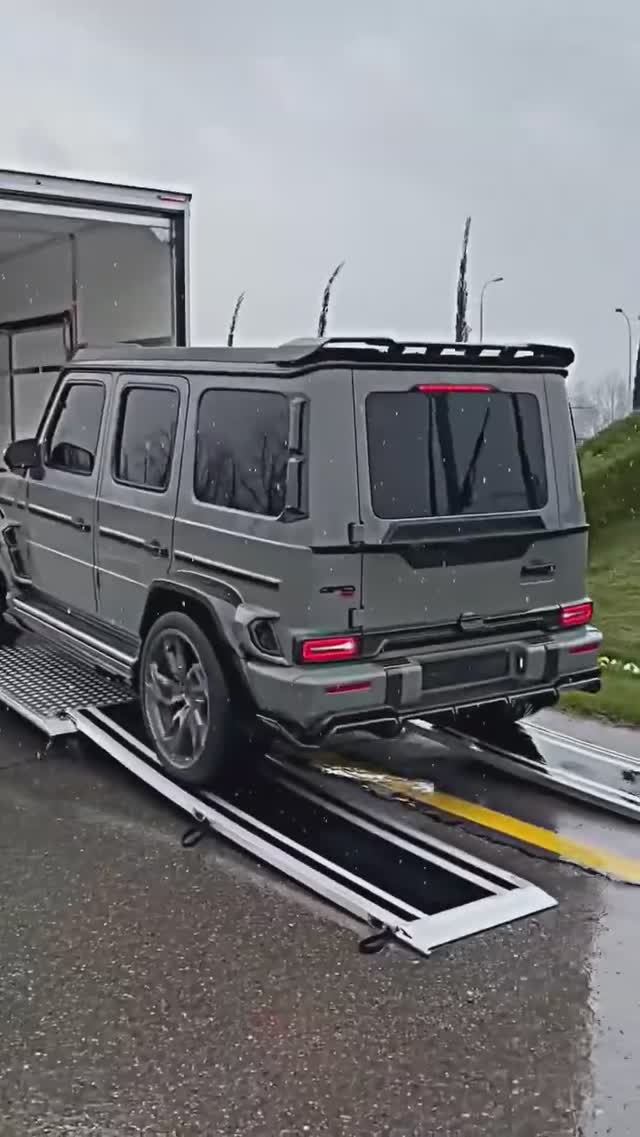 Представьте, что вы наконец-то получите такой G63 Renegade edition? (rng-t.com)