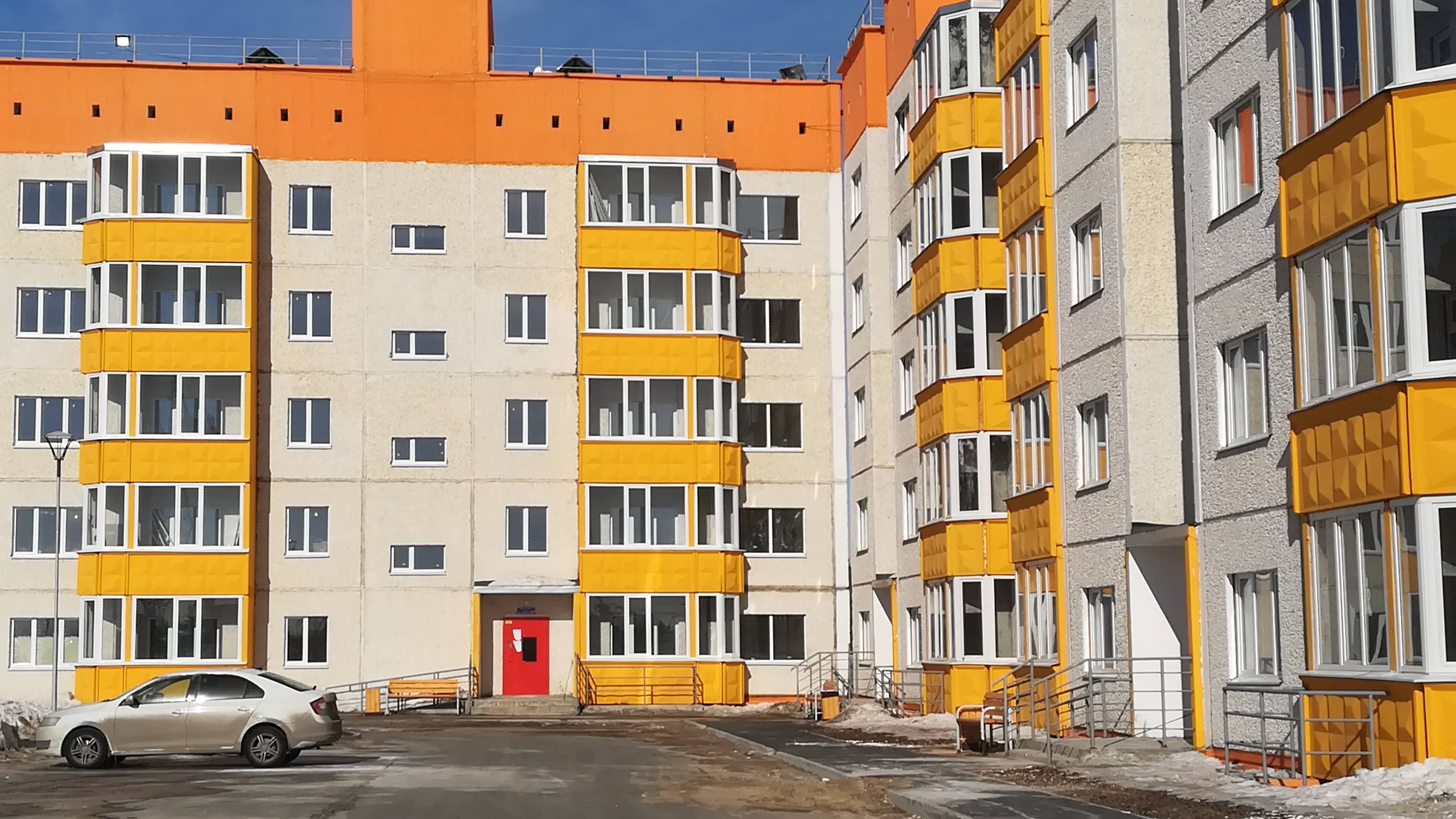 Единства 5 - студия с балконом