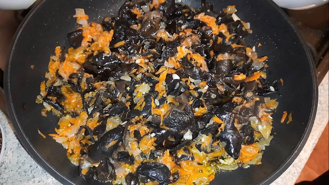 Жареные грибы Муэр