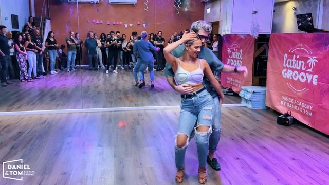 Monotonia Shakira  Ozuna - Daniel y Tom Bachata Groove Demo