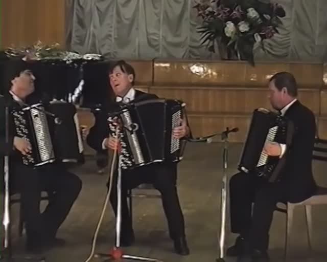 В обработке И.Я. Паницкого. «Коробейники». Уфимско-саратовское трио баянистов