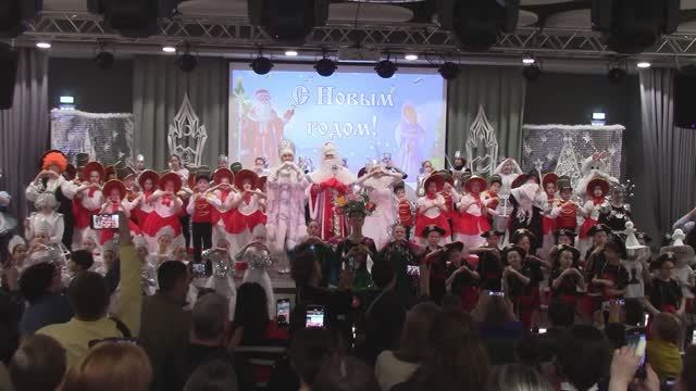 Бал в Царстве Королевы Зимы: Новогодняя Сказка для Детей в Гимназии Троицка