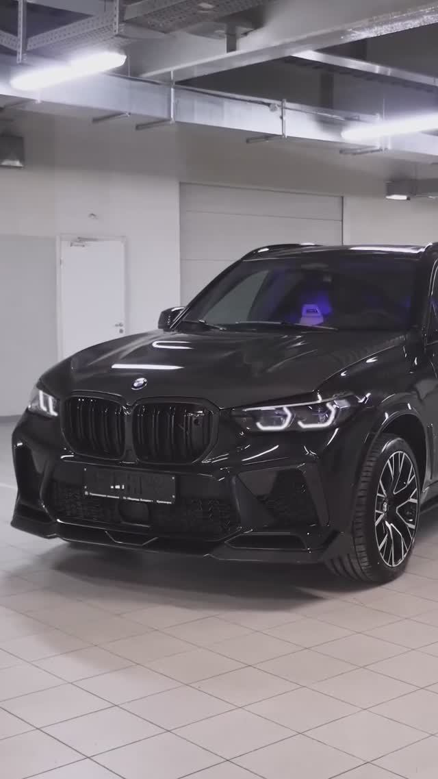 BMW X5M F95 в обвесе из карбона от Renegade Design