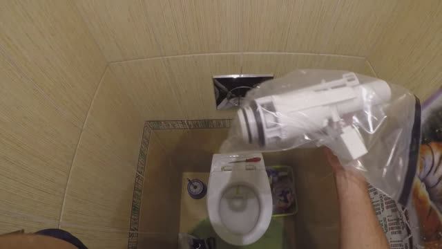 Замена клапана слива инсталляции унитаза.