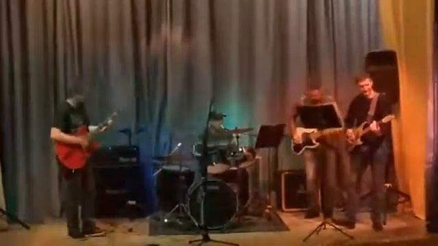 Друг играет блюз - кавер гр. Выход на Крышу