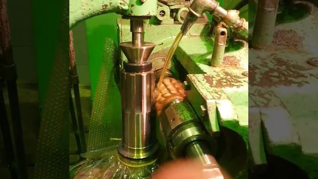 Нарезка шлицов на шлицевом валу ОГМ-1,5