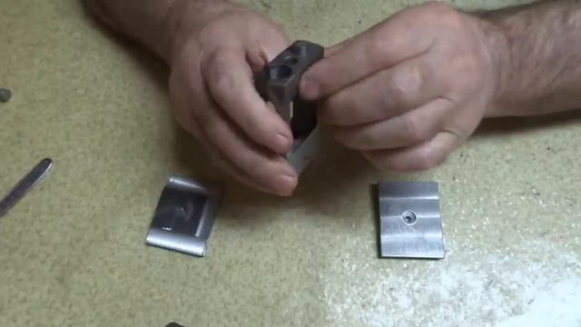 Зажигалка- револьвер сувенир.