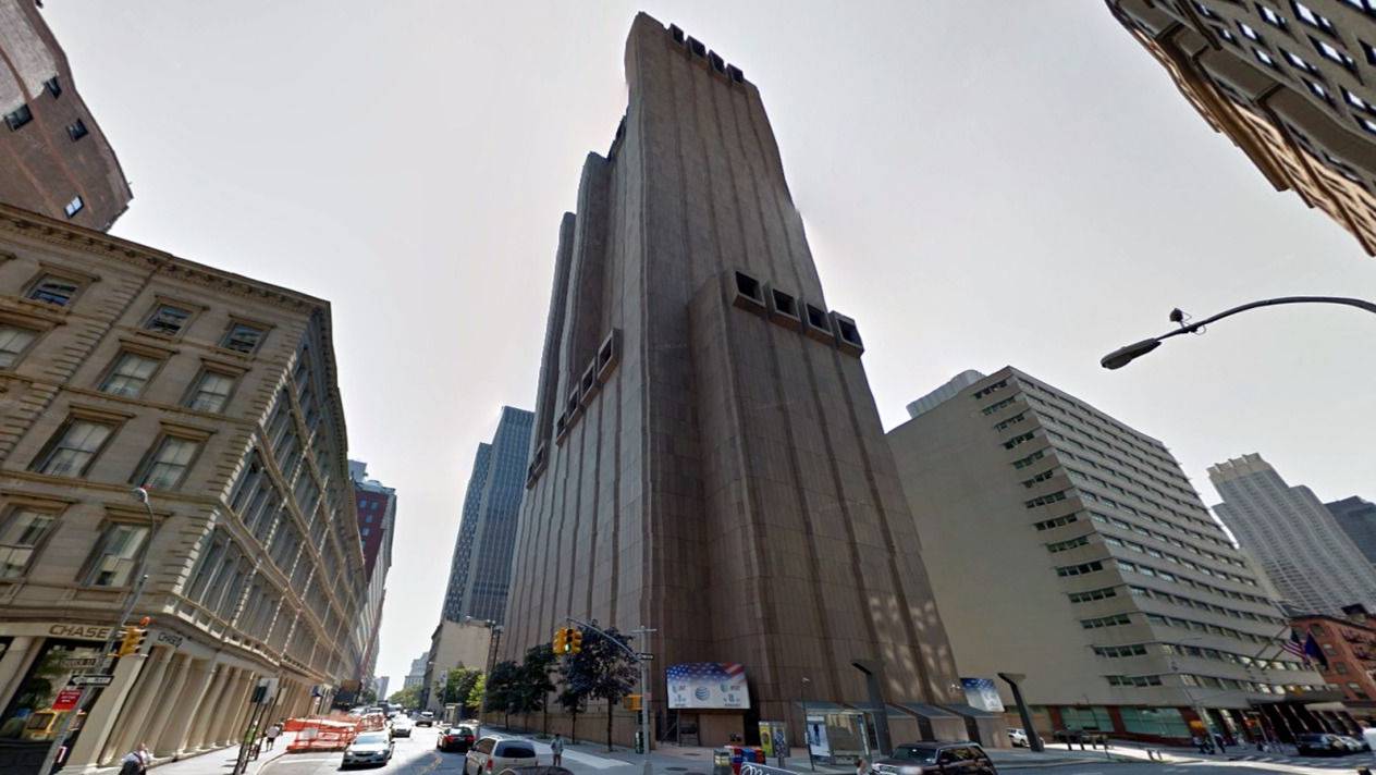 Дом без окон в Нью-Йорке