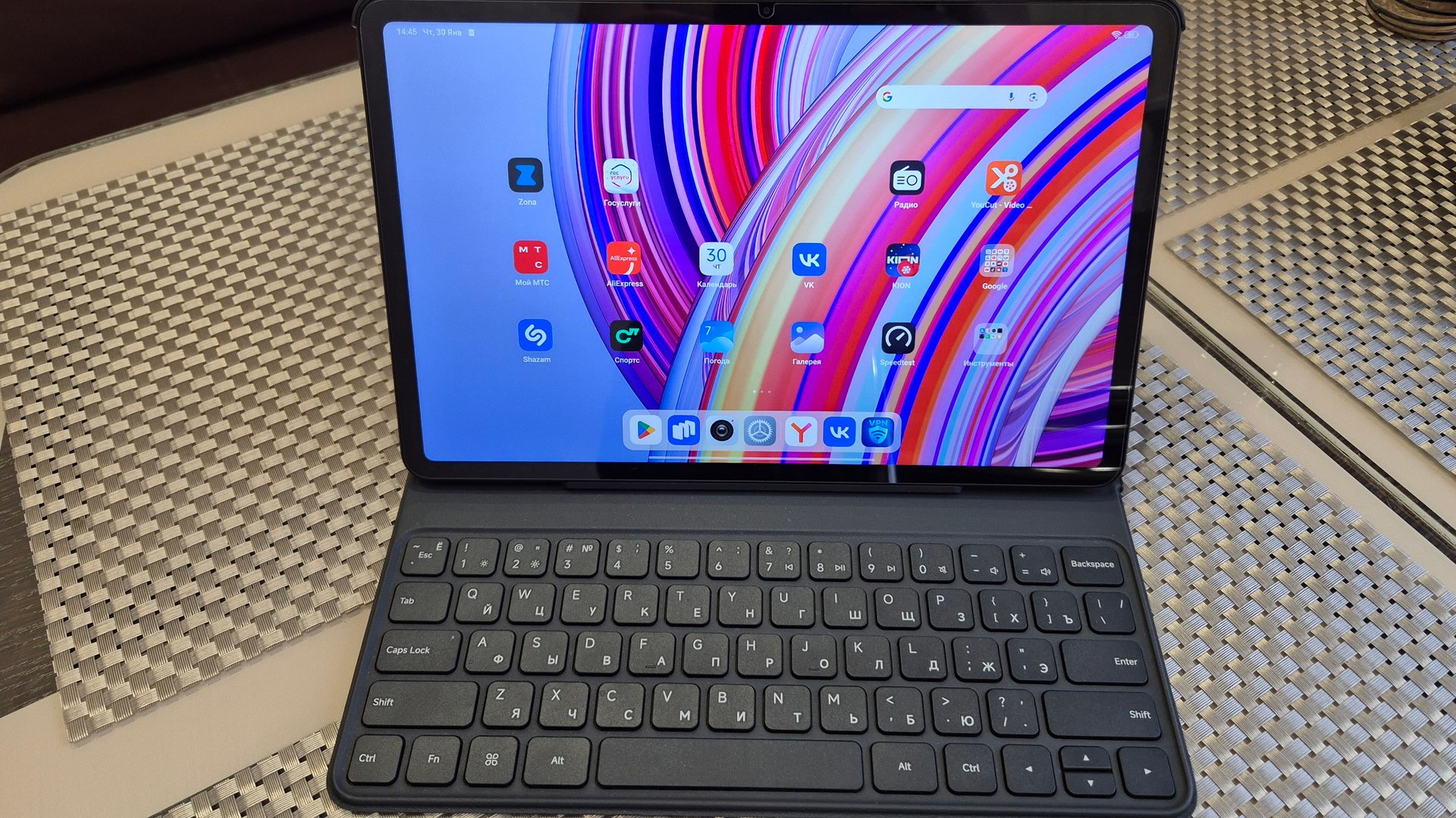 Чехол-клавиатура Redmi Pad Pro. Keyboard чёрный.Распаковка и первый взгляд.