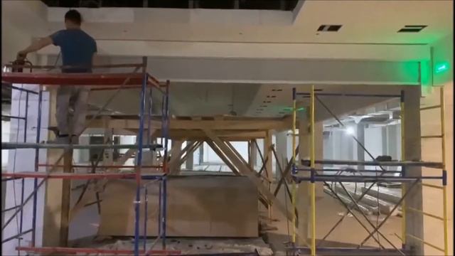 Дымозащитная штора в E60 от производственной компании МВА для многофункционального ТЦ в Солнцево