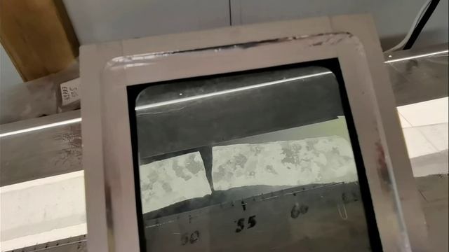 Распиленный древний лед под поляризационным фильтром. sliсed kern #Antarctic #science