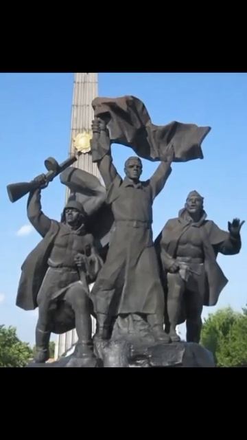 Ожившие памятники воинам ВОВ