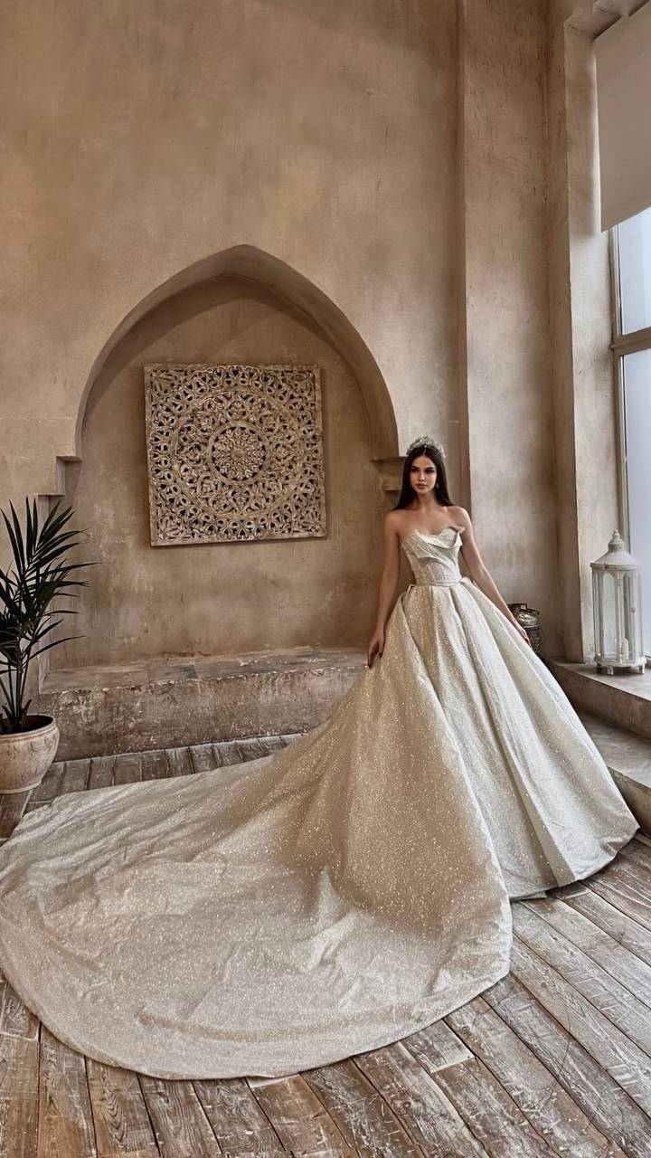 Пышное сверкающее арабское свадебное платье из парчи со шлейфом Дебра #свадебноеплатье #свадебныйсал